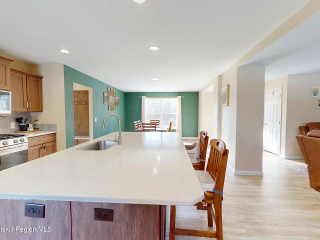 1608 Sleepy Hollow Road