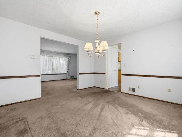 1608 Tamarack Dr