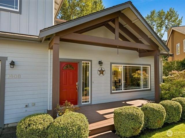 1608 Valhalla St, Bellingham, WA 98226