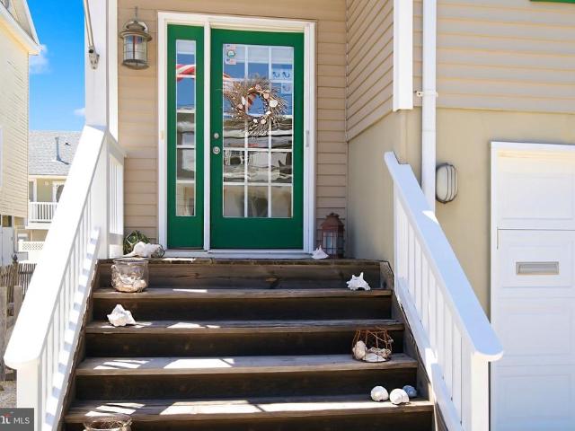 1608 Waverly