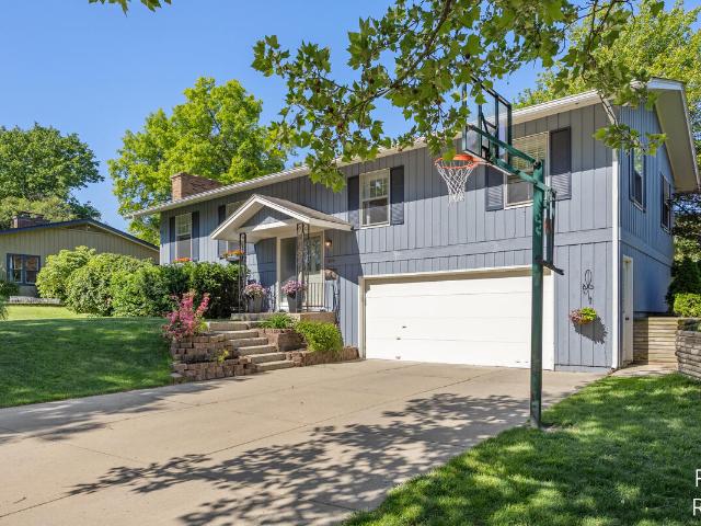 1609 Oxford Drive