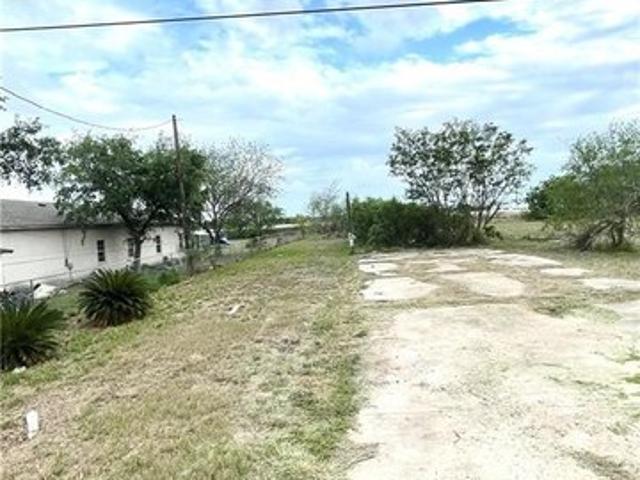 1609 Ash Ave, Mercedes, TX 78570