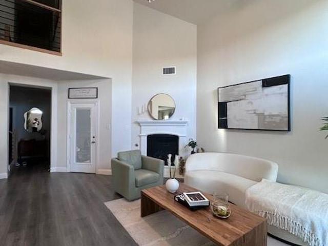 1609 Blakely Place