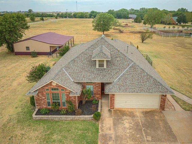 1609 Cedar Ridge Dr, Cashion, OK 73016
