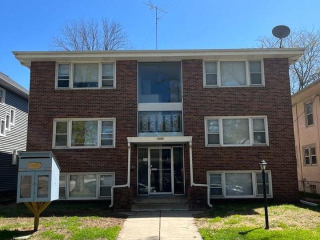 1609 D Street Studio Apartment for Rent at 1609 D St, Lincoln, NE 68502 Near South