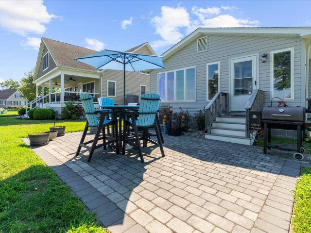 1609 Deep Point Road
