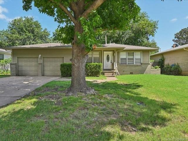 1609 E 55th Pl, Tulsa, OK 74105