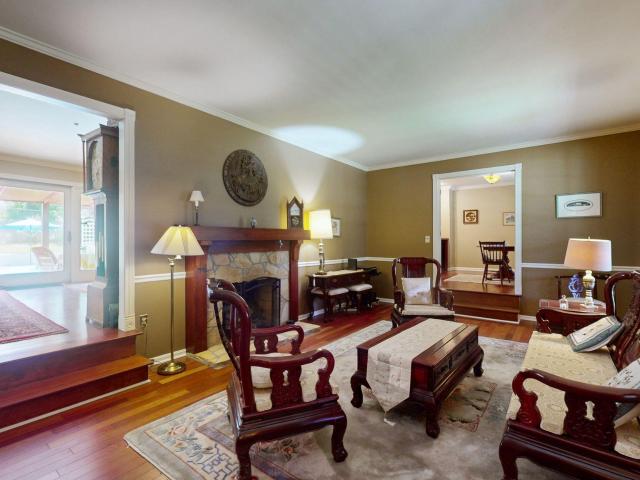 1609 Greenbriar Drive