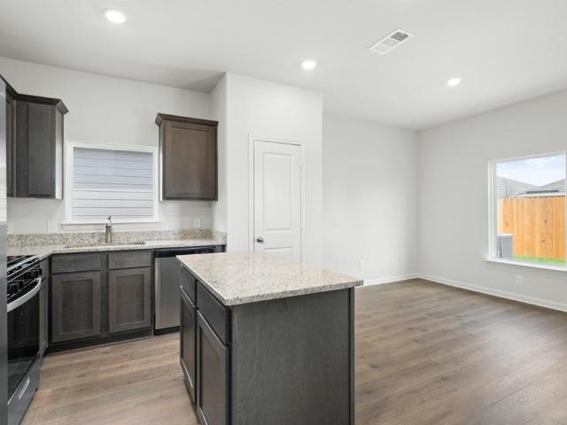 1609 Harvester Drive