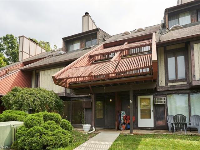 1609 Treetop Trl Apt C, Akron, OH 44313