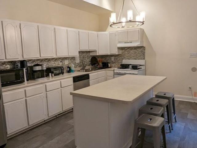 1609 W Grace St 1 Bedroom Apartment for Rent at 1609 W Grace St, Richmond, VA 23220 The Fan