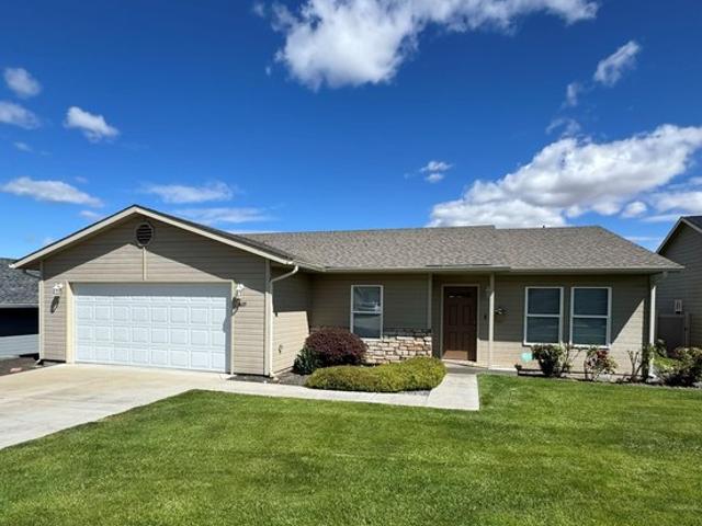 1609 W Naches Ave, Selah, WA 98942