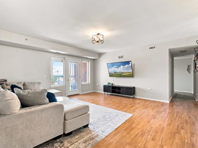 16001 S 88th Avenue # 403
