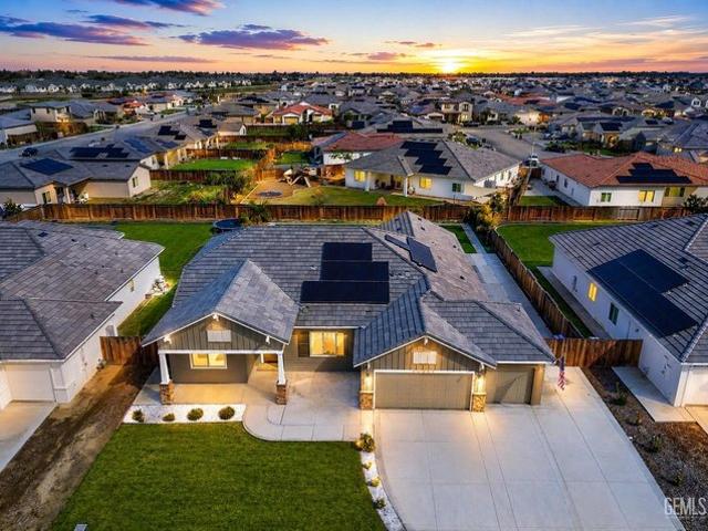16002 Canterbury Ct, Bakersfield, CA 93314