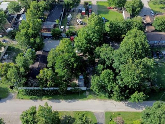 16005 Old Richmond Rd, Sugar Land, TX 77498