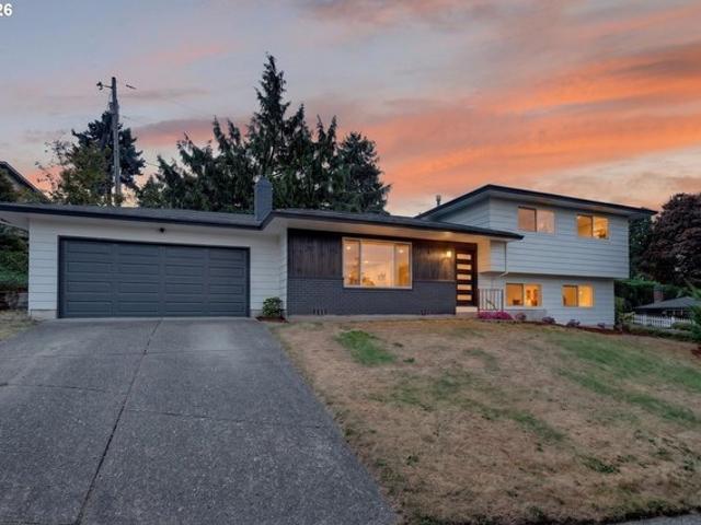16006 NE Morris Ct, Portland, OR 97230