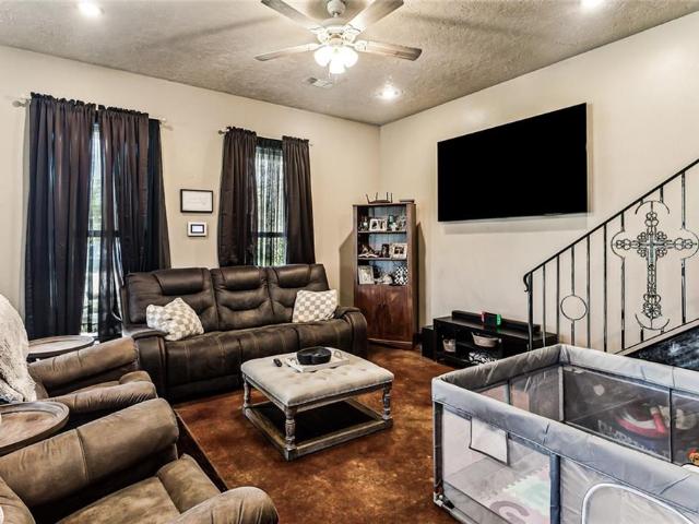 16009 Nightingale Lane