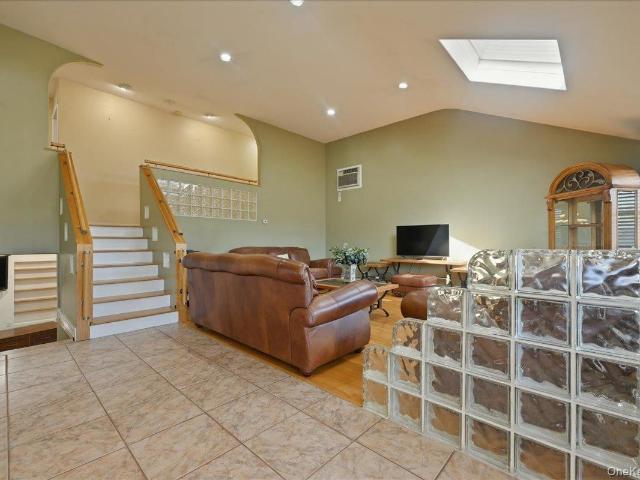 1600 Milburn Court