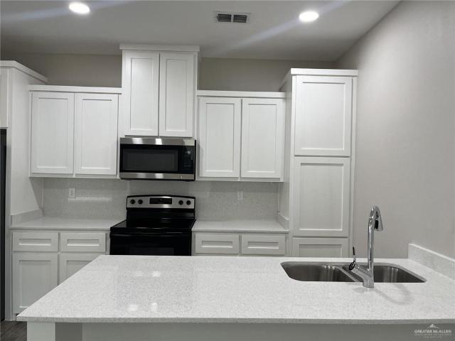 1600 N Canelo Drive 3