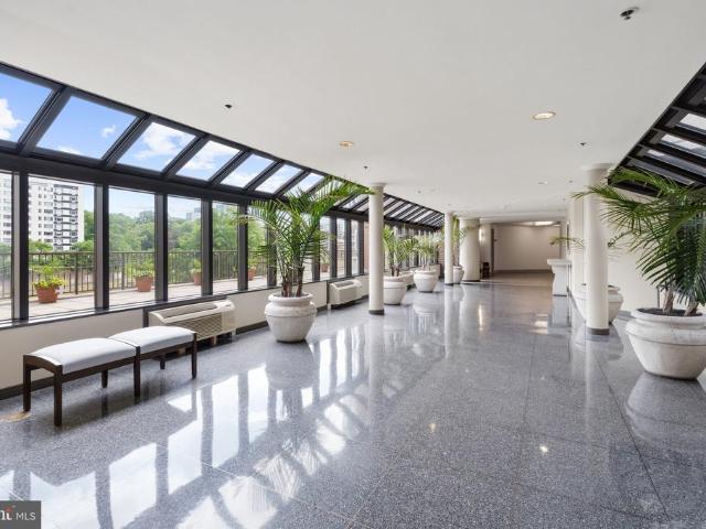 1600 N Oak Street # 1424