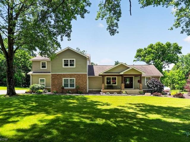 1600 N Salem Warren Rd, North Jackson, OH 44451