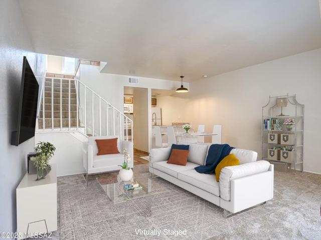 1600 N Wilmot Rd Unit 327, Tucson, AZ 85712