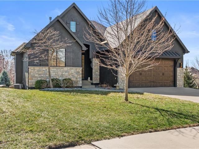 1600 NE Woodland Shores Cir, Lee's Summit, MO 64086 | MLS #2600 | Compass