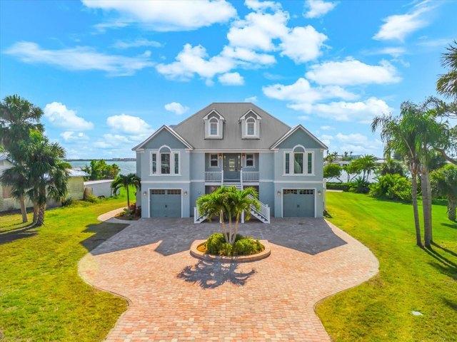 1600 New Point Comfort Rd, Englewood, FL 34223