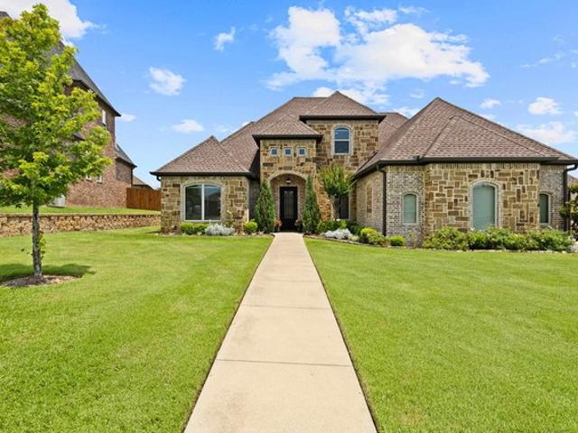 1600 Olympic Dr, Longview, TX 75605