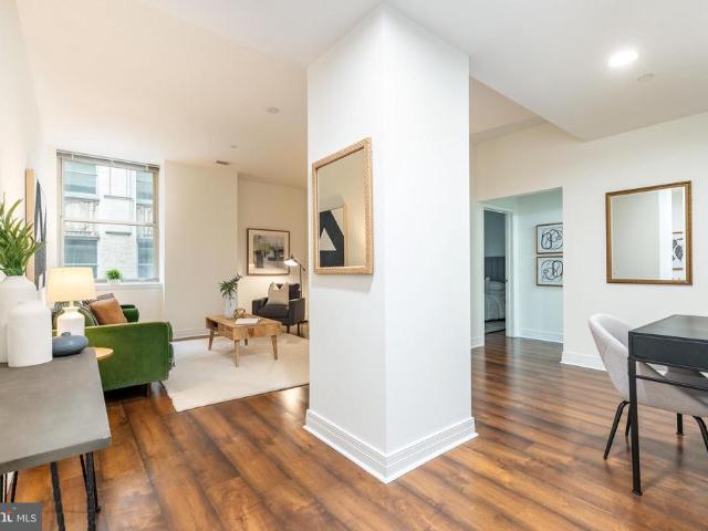 1600 18 Arch Street # 1702