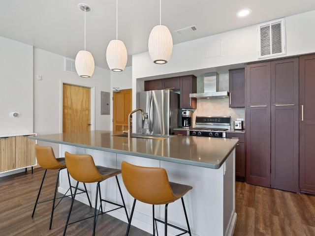 1600 Barton Springs Rd # 2102