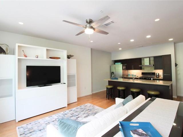 1600 Barton Springs Rd # 2208
