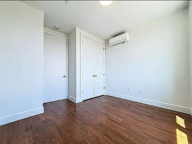 $1600 Brooklyn Room w/ Private Bath
