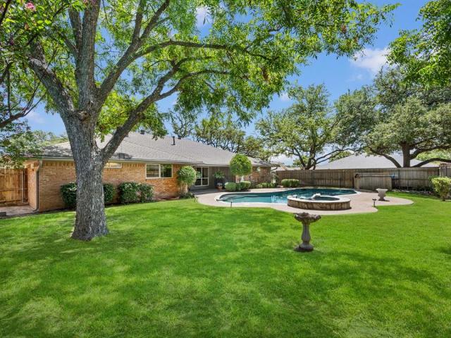 1600 Forest Glen Court