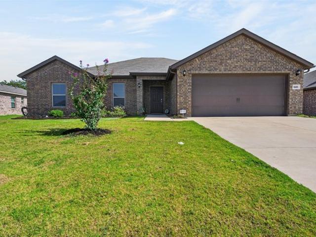 1600 Glade Meadows Dr, Burleson, TX 76028