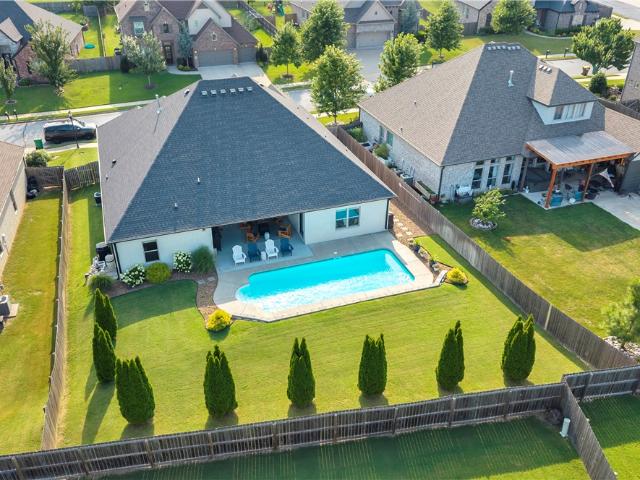1600 Glastonbury Drive