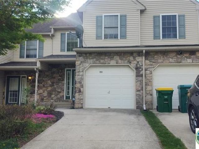 1600 Greystone Cir, Lower Macungie Township, PA 18011
