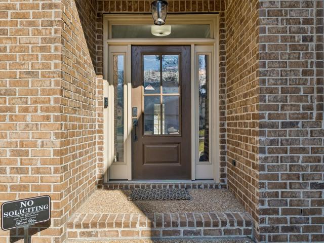 1600 Inverness Dr
