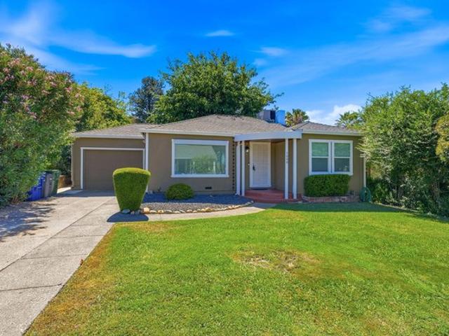 1600 Jay St, Redding, CA 96001