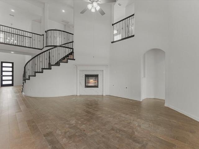 1600 Lake Grove Drive