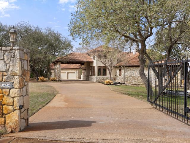 1600 Las Entradas Dr, Spicewood, TX 78669 | MLS #4744 | Compass