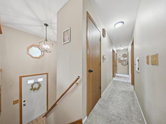 1600 Larkspur Ln