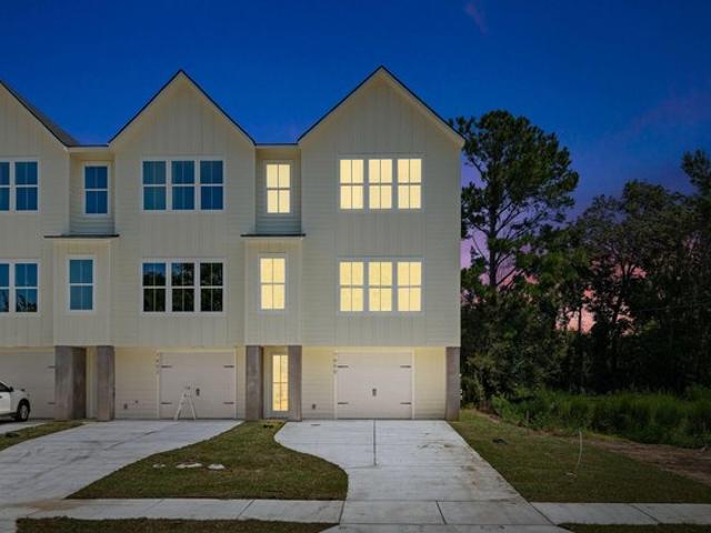 1600 Lauda Dr, Mount Pleasant, SC 29464