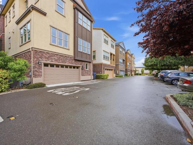 1600 Lexington Ln
