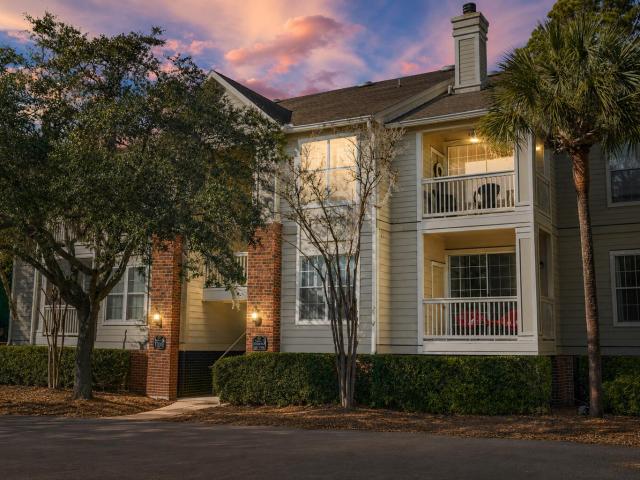 1600 Long Grove Drive Unit 824