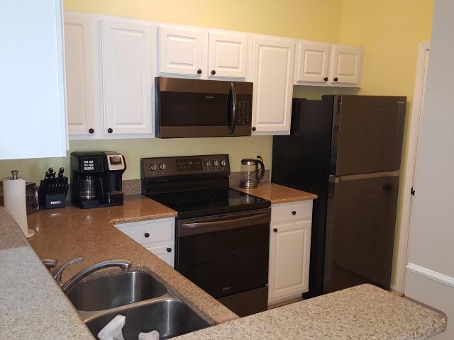 1600 Long Grove Drive Unit 1221