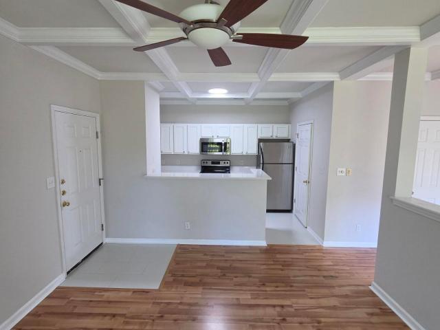1600 Long Grove Drive Unit 122