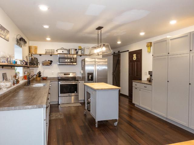 1600 Puncheon Creek Road
