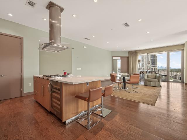 1600 Post Oak Boulevard 1005