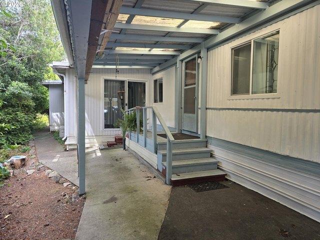1600 Rhododendron Dr Spc 143, Florence, OR 97439